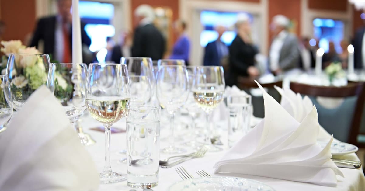 Buffet tio konfirmation i Odense på Fyn - Næsbyhoved Skov